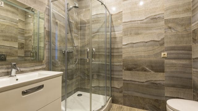 What is Annealed Glass? How Does It Work? - Lux Glass Inc.